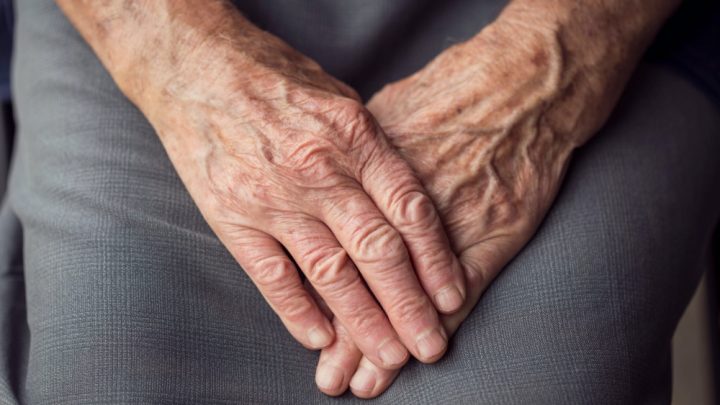 5 domácích prostředků na omlazení rukou | JakZdravě.cz