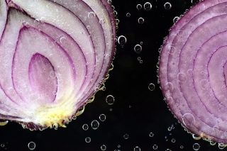 Různé druhy cibule mají specifické vlastnosti a využití