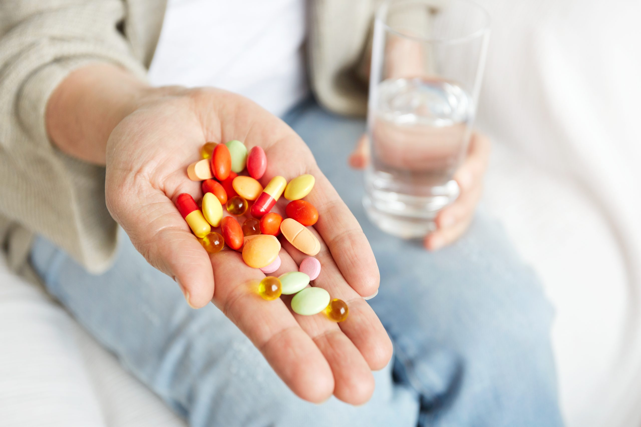 Kvíz: Léky a vitamíny, které bereme automaticky. Jen malé procento lidí ...